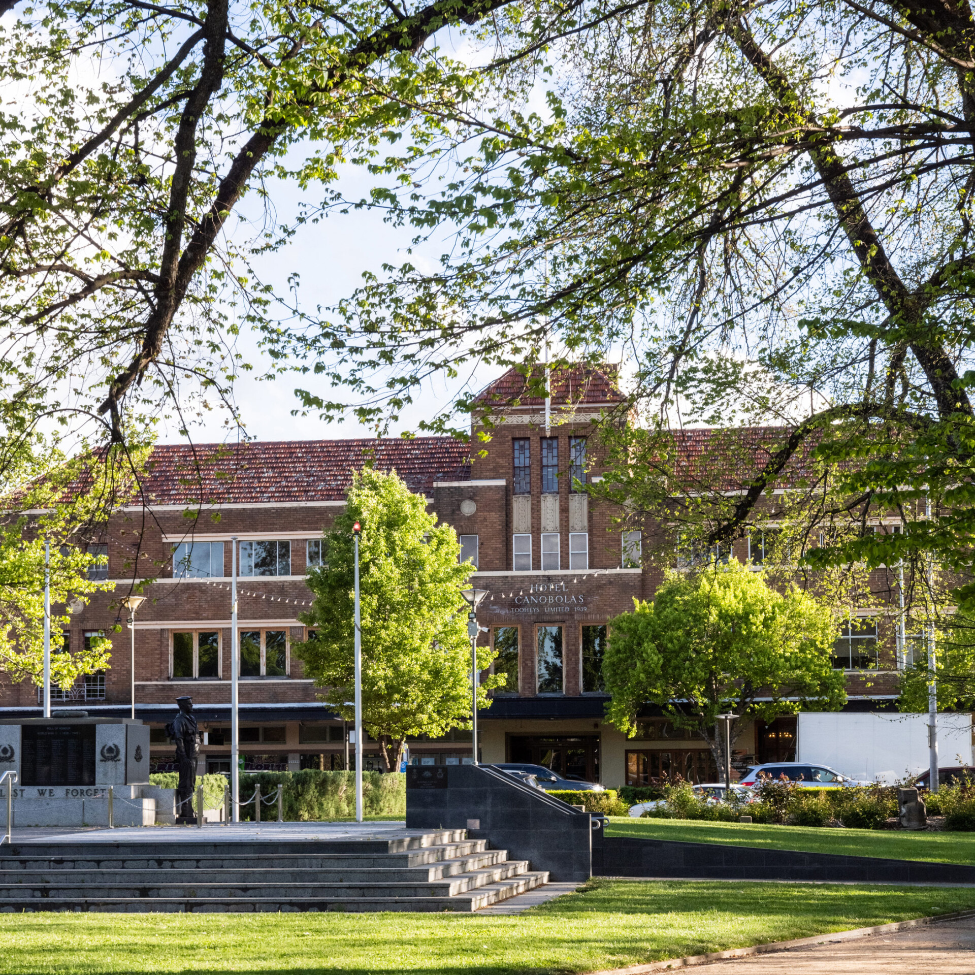 Home - Hotel Canobolas
